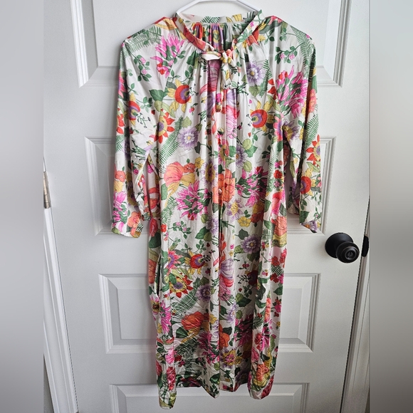 Vintage | Intimates & Sleepwear | Vintage Vanity Fair 7s Floral High ...